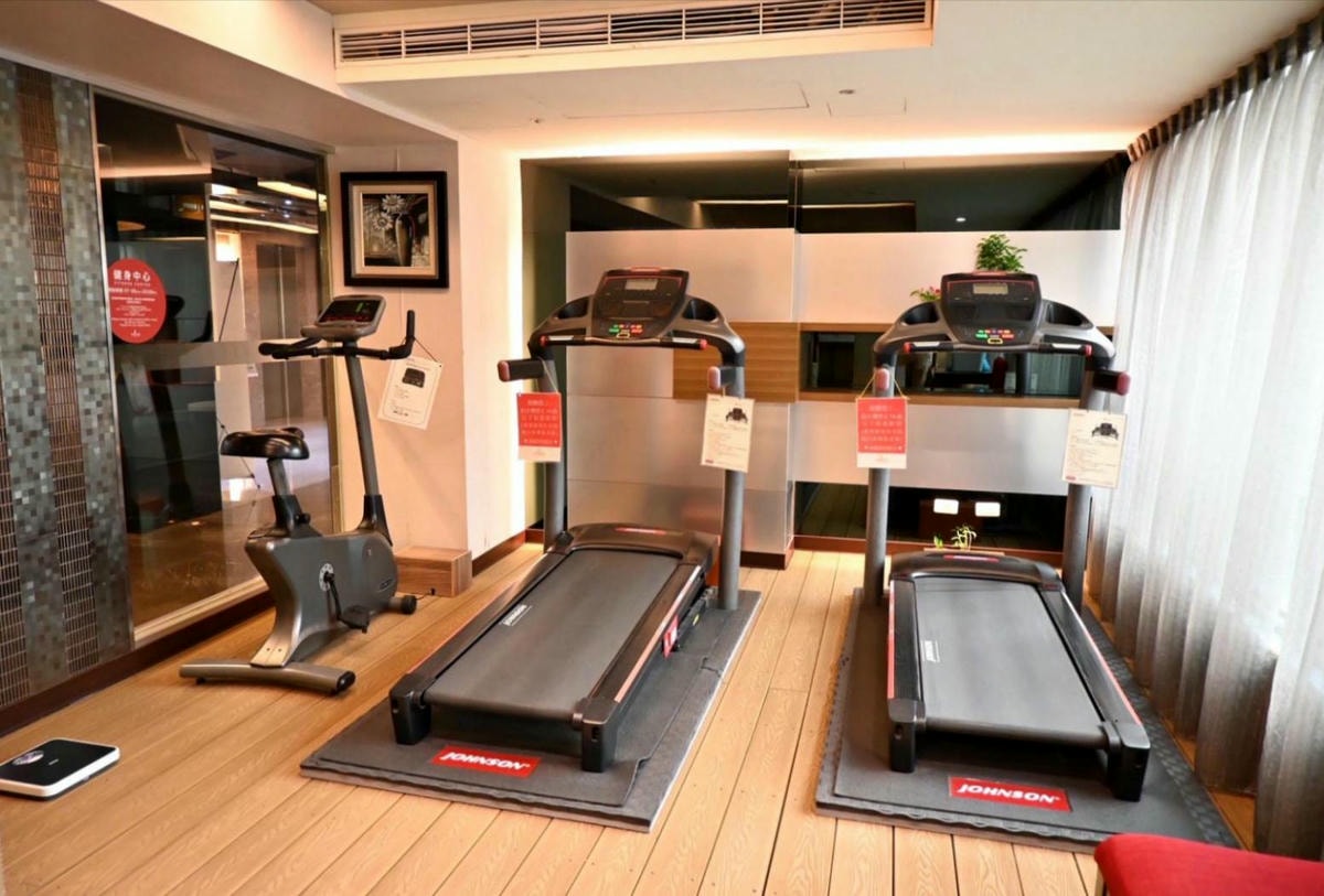 台中市西屯區住宿推薦｜文華道會館In One City Inn｜免費停車設施多元附舒緩泡腳池，步行即達逢甲夜市，吃喝玩樂、生活機能便利的文華道 ...