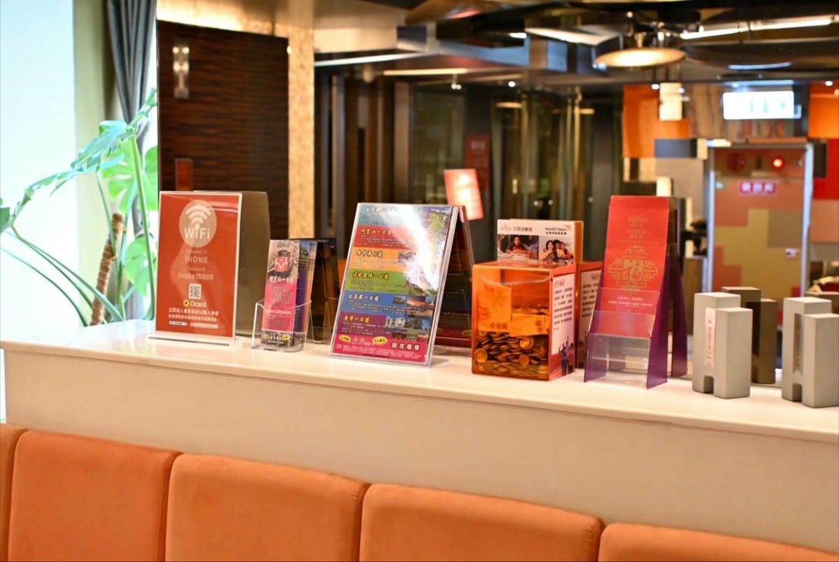 台中市西屯區住宿推薦｜文華道會館In One City Inn｜免費停車設施多元附舒緩泡腳池，步行即達逢甲夜市，吃喝玩樂、生活機能便利的文華道 ...