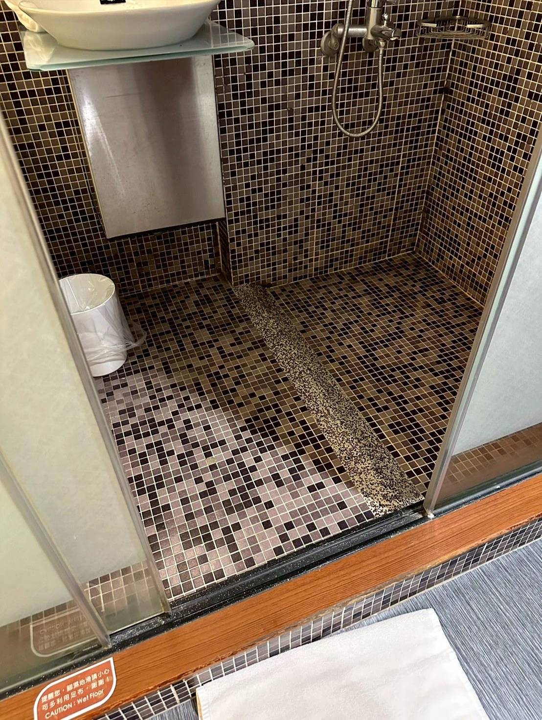 台中市西屯區住宿推薦｜文華道會館In One City Inn｜免費停車設施多元附舒緩泡腳池，步行即達逢甲夜市，吃喝玩樂、生活機能便利的文華道 ...